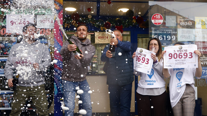 La Loteria de Nadal esquitxa Catalunya amb més de 12,5 milions, però la ...