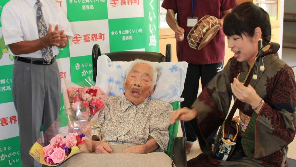 Muere con 117 años la japonesa Nabi Tajima, la persona más anciana del ...