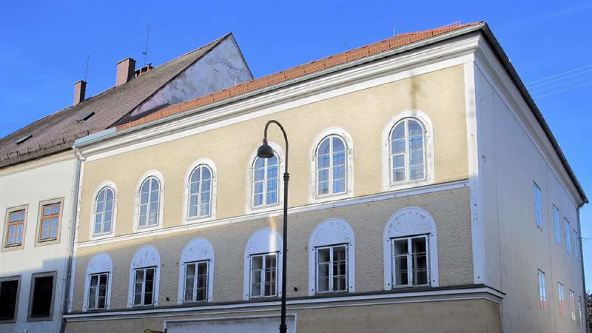 Austria derribará la casa natal de Adolf Hitler | Público