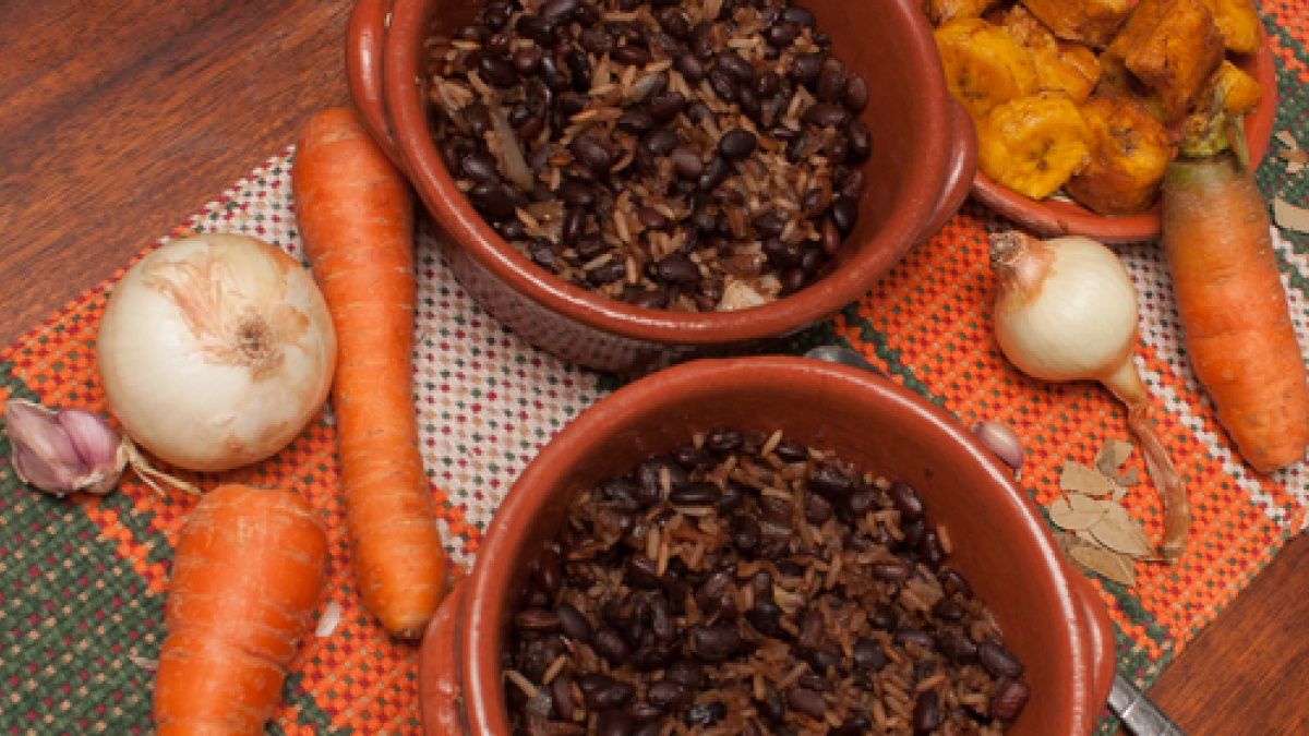 Receta de moros y cristianos o arroz congrí | Público