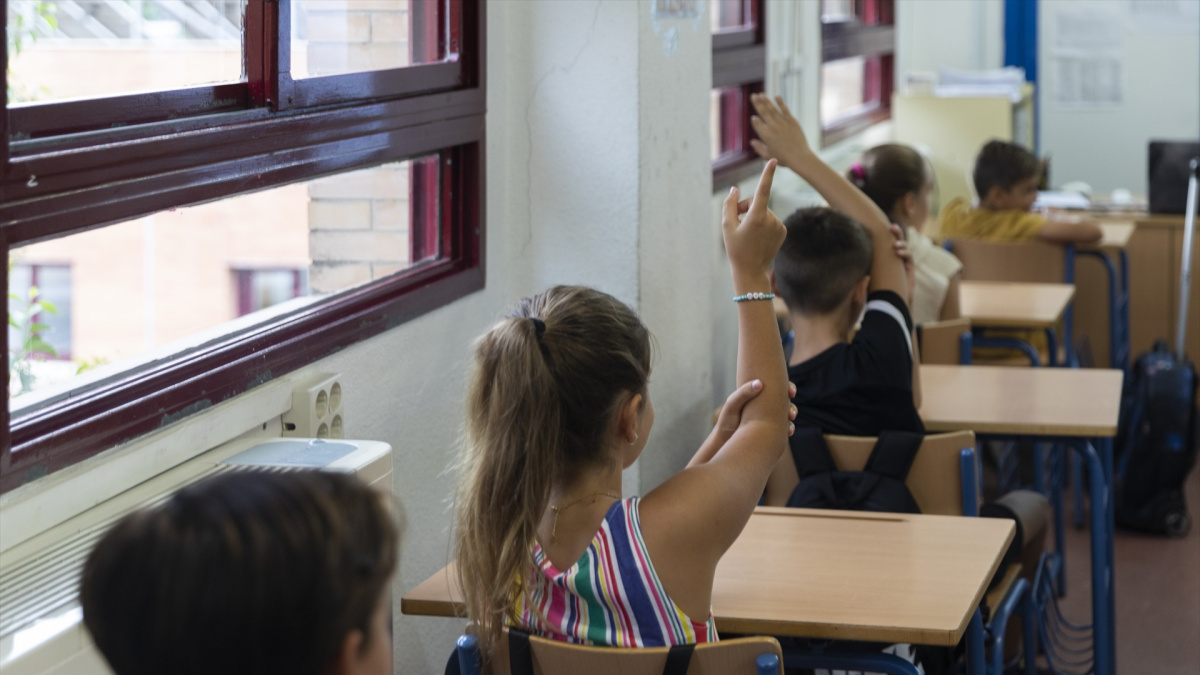 Vuelta al cole 2025/2026: ayudas y becas a nivel nacional y por ...