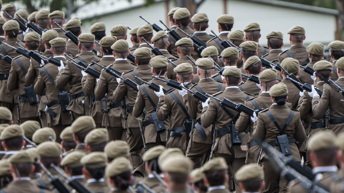 Un sargento es condenado a un año de cárcel por humillar con ...
