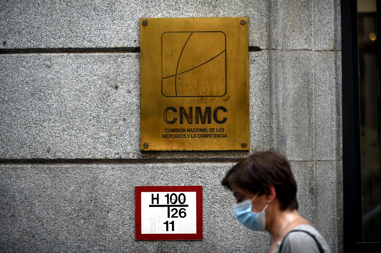 La CNMC abre expediente contra Sabadell, Santander, Caixabank y Bankia ...
